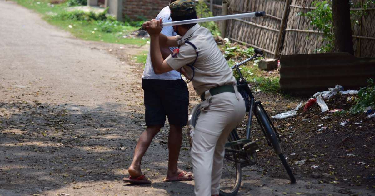 Sebat, Ketuk Ketampi Antara Cara Polis India Didik Orang Ingkar ...