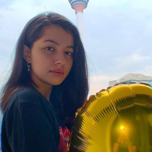 Ramai Puji Amelia Henderson Tetap Cantik Walaupun Tanpa Solekan Berat | ERA