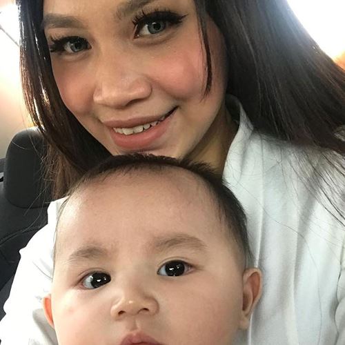 Lepas 9 Bulan Sorok, King Coco Akhirnya Tunjuk Wajah Anak. Comel! | ERA