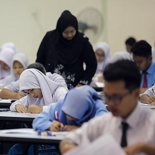 Pelajar SPM2019 Tuntut Markah Lulus Kertas Add Math Diturunkan Kepada 5 ...