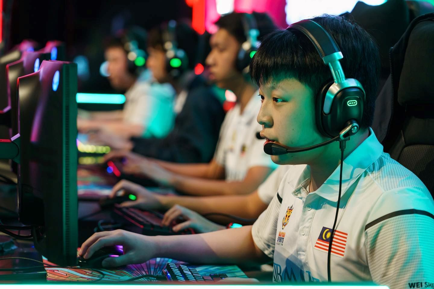 玩游戏也有前途！ 大马电竞手年收254万 | GOXUAN