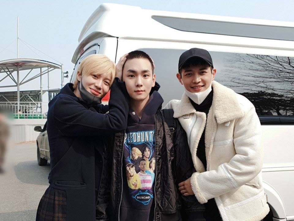 Key当兵橱柜的照片曝光！是“5人SHINee＋湖水绿海”超暖心！｜GOXUAN | GOXUAN