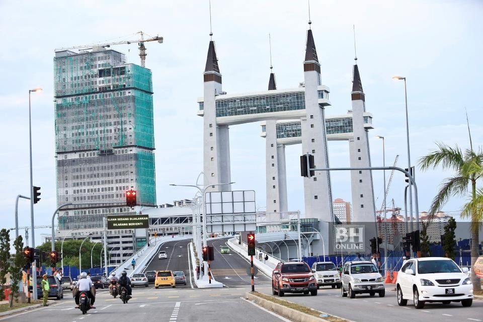 SE Asia’s First Ever Drawbridge In Terengganu Is Open And It’s Already ...