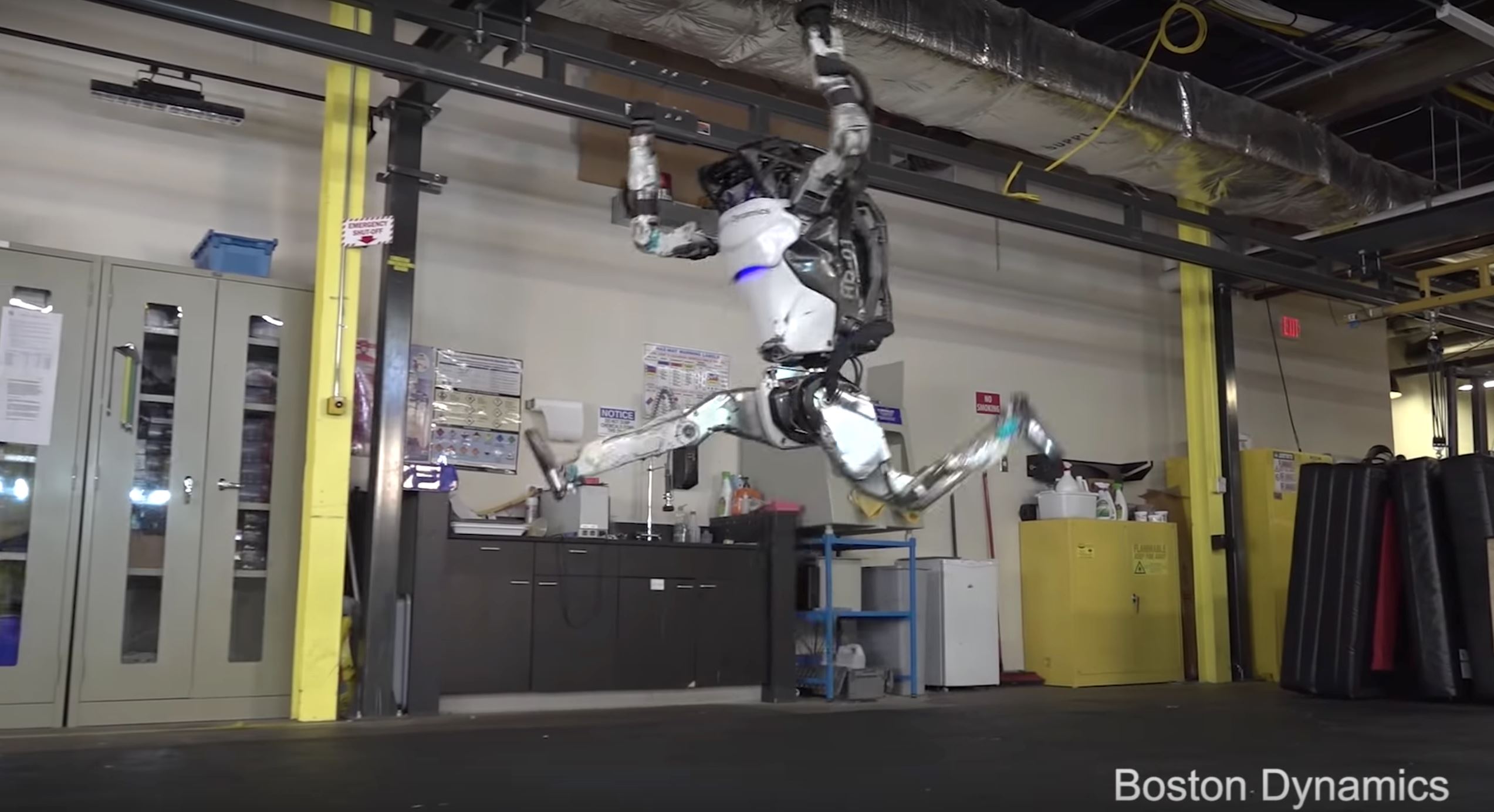 First It Backflipped, Now This Robot Can Do Gymnastics And Parkour | HITZ
