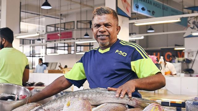 The Story Of A Fishmonger Who Earned 10 Cents A Day But Now Supplies ...