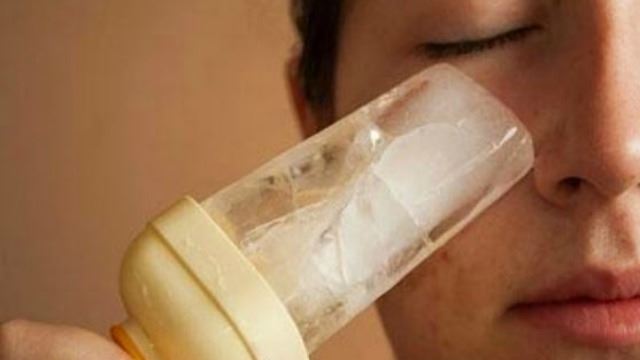 Letak Ais Dimuka Untuk Kesan Terbaik Pada Kulit Setiap Pagi | SINAR