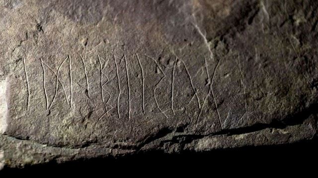 Batu Bersurat Tertua Di Dunia Ditemui Ketika Penggalian Kubur | SYOK