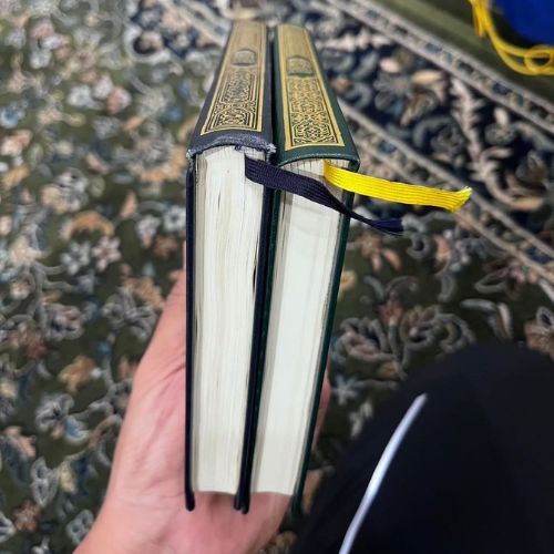 Rupanya Ini Sebab Al-Quran di Masjid Nabawi Ada Tali Kuning & Hitam ...